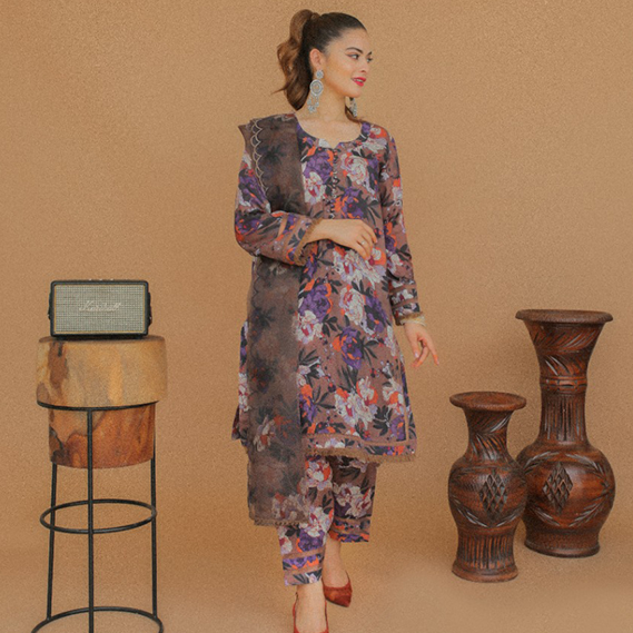 Desire – MK wears